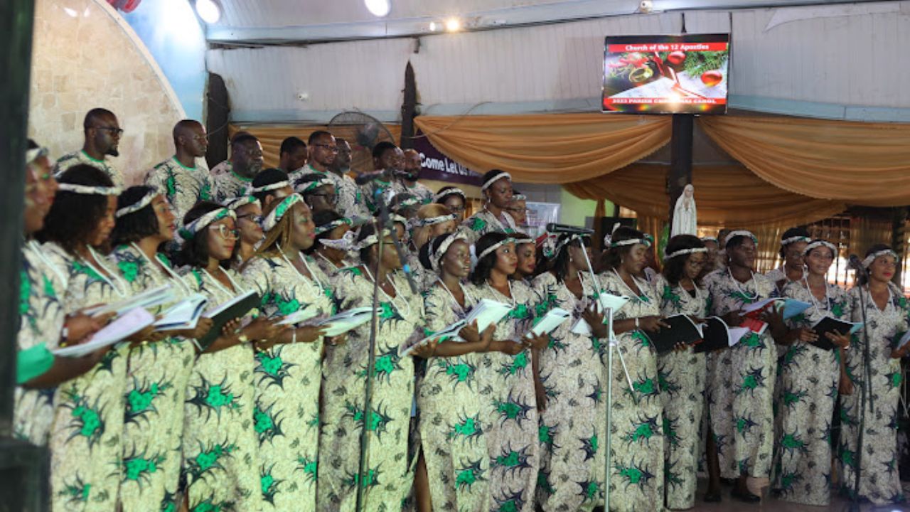 Photos from Church of the 12 Apostles 2023 Christmas Carol | Church of ...