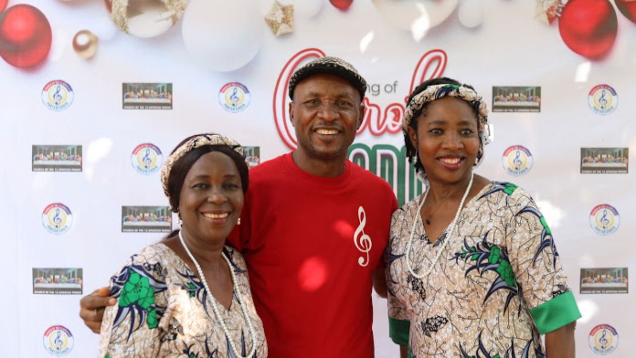 Photos from Church of the 12 Apostles 2023 Christmas Carol | Church of ...