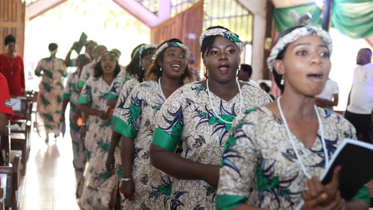 Photos from Church of the 12 Apostles 2023 Christmas Carol | Church of ...