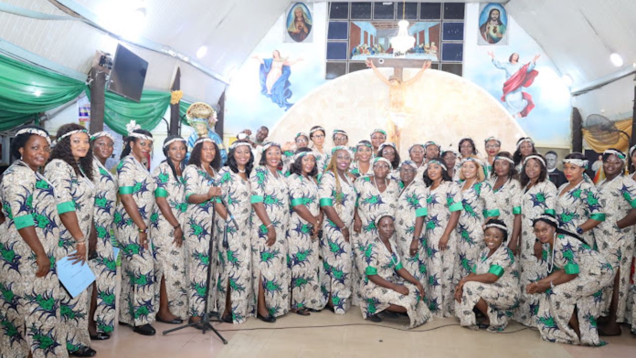 Photos from Church of the 12 Apostles 2023 Christmas Carol | Church of ...